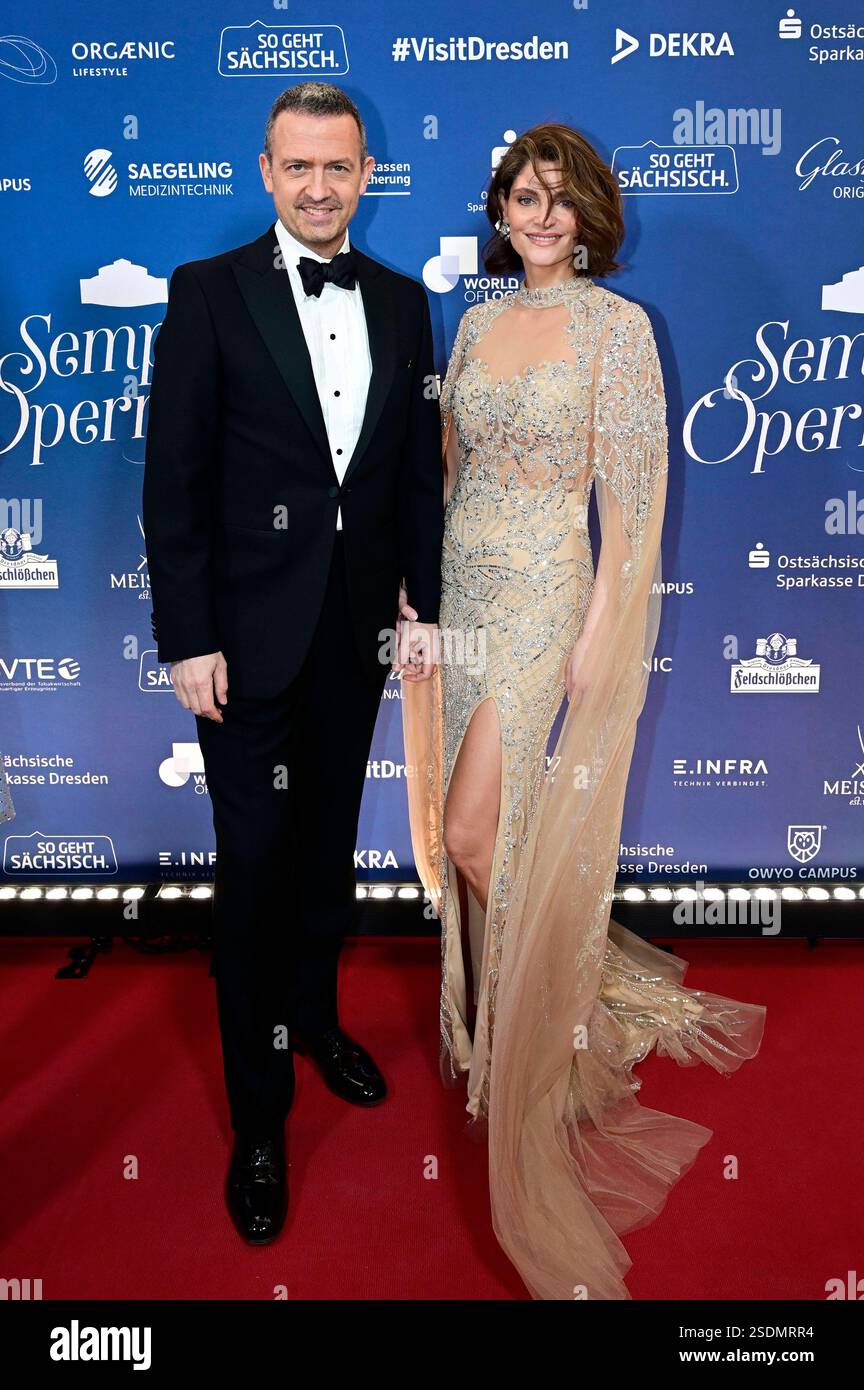 Till Brönner mit Ehefrau Nadia Dassouki beim 17. SemperOpernball 2025 ...