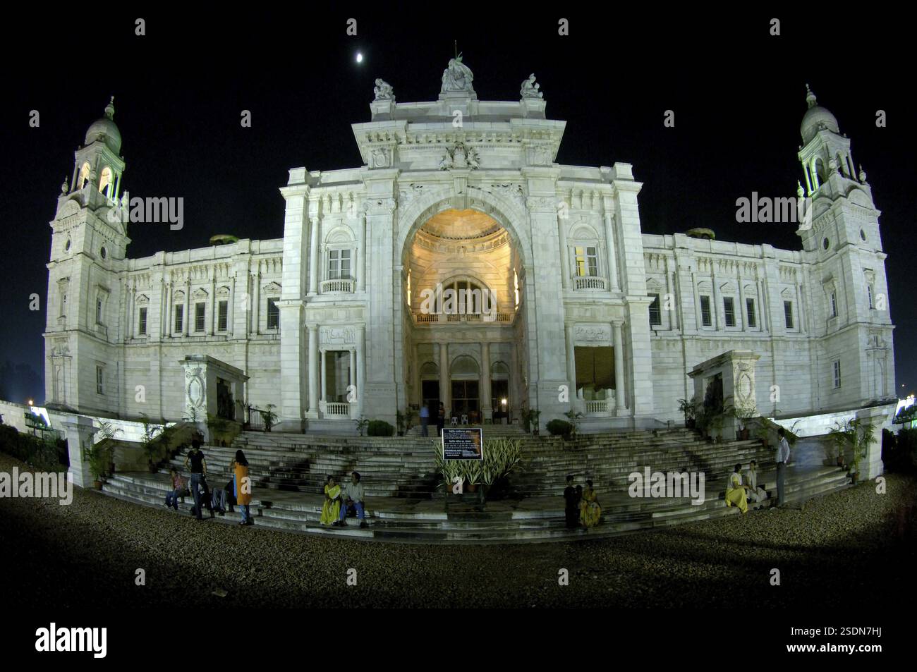 Night view of Victoria Memorial monument dome with moving angel statue ...