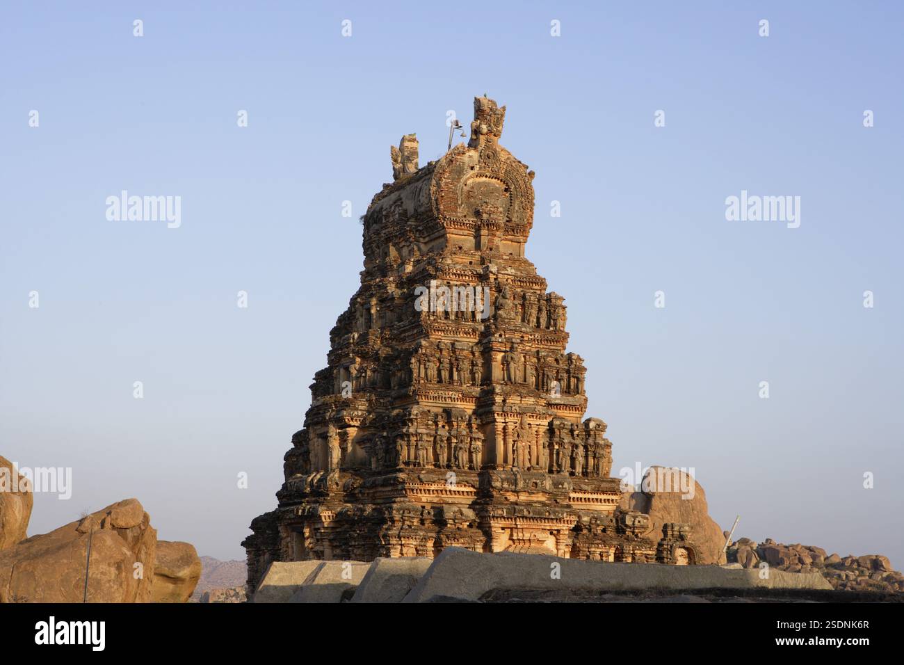 Gopuram of Raghunatha Temple, Malyavanta hill, Hampi, Vijayanagar ...