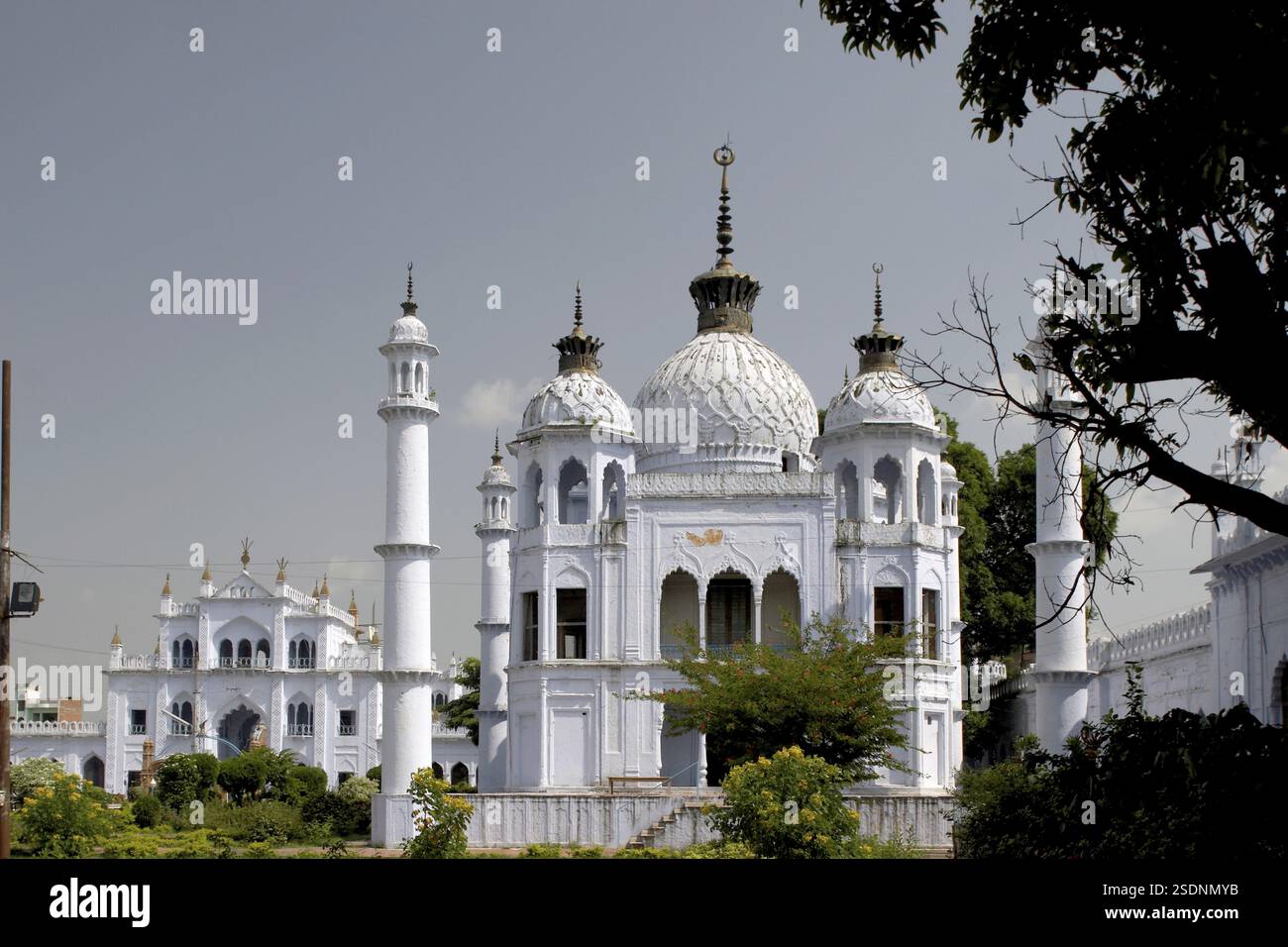 Interior imambara lucknow hi-res stock photography and images - Alamy