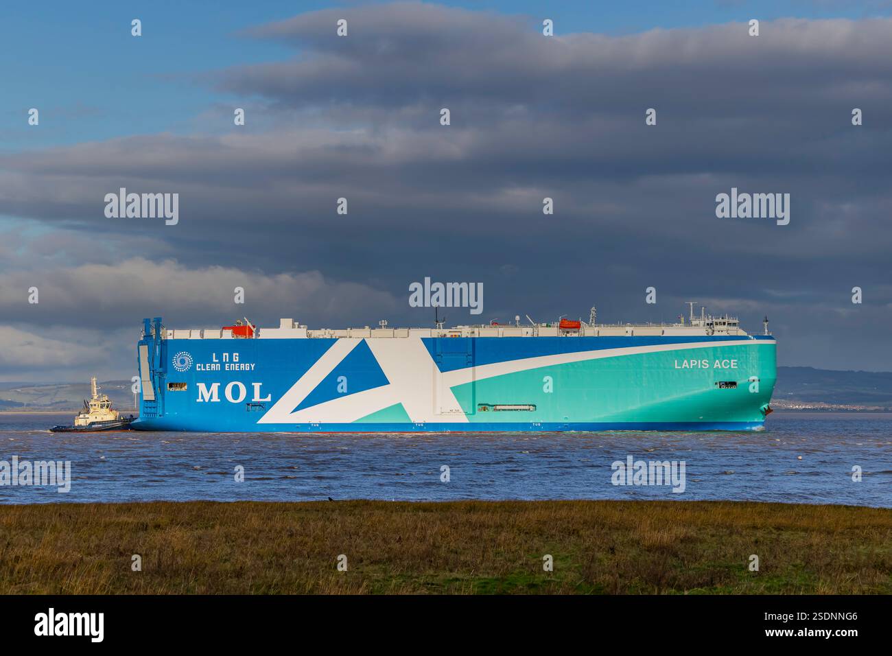 Mitsui O.S.K. Lines Stock Photo - Alamy