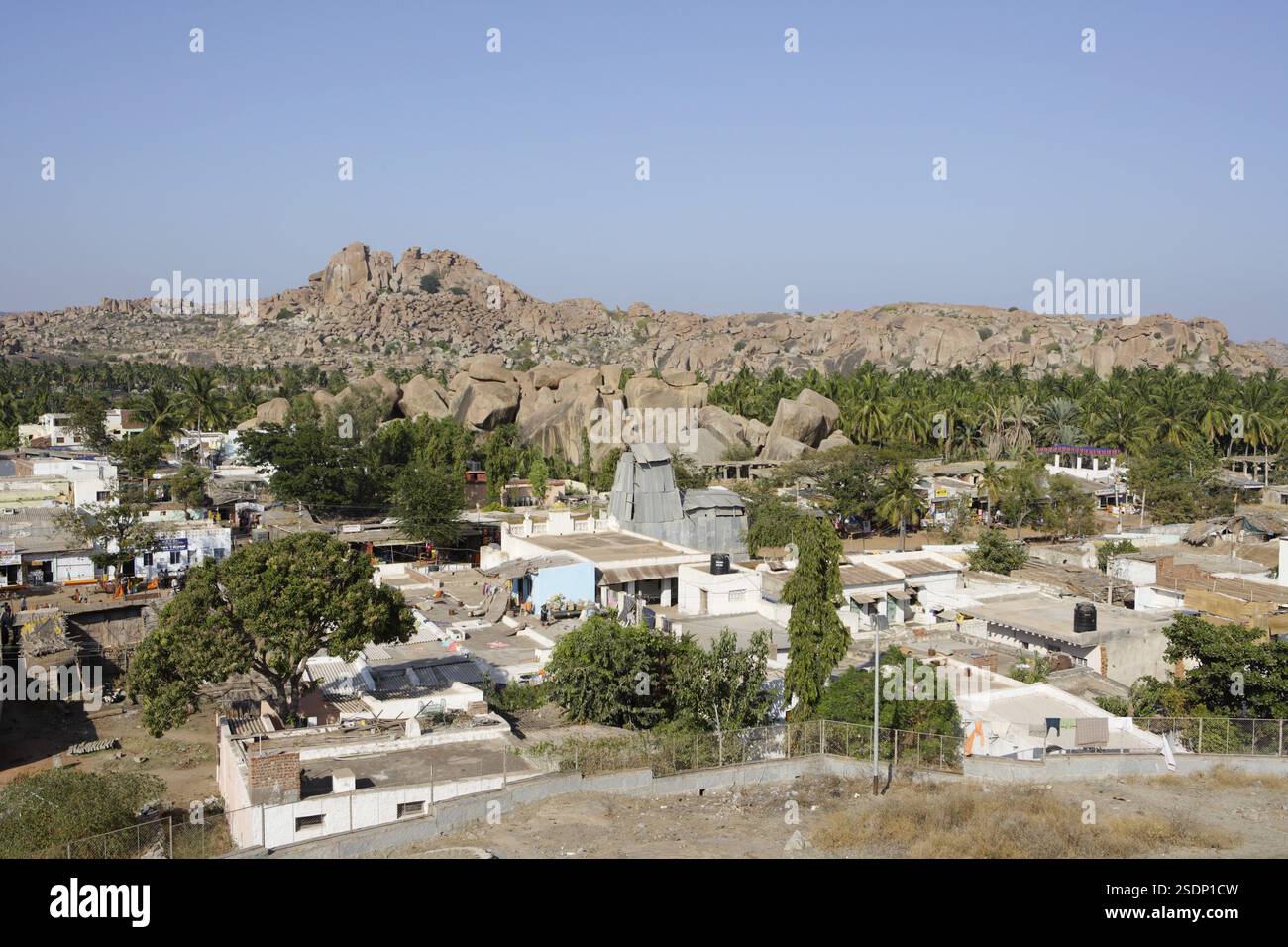 Hampi bazaar in background Rishimukha hill, Hampi, UNESCO World ...