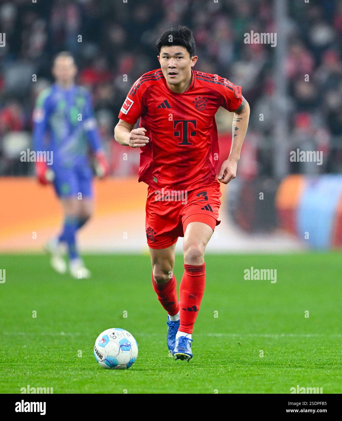 Munich, Germany. 07th Feb, 2025. Soccer: Bundesliga, Bayern Munich ...