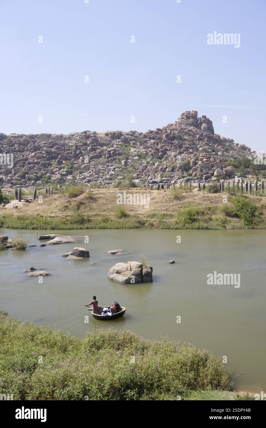 Tungabhadra River, Ancient Bridge, Hampi, Vijayanagara, UNESCO World ...