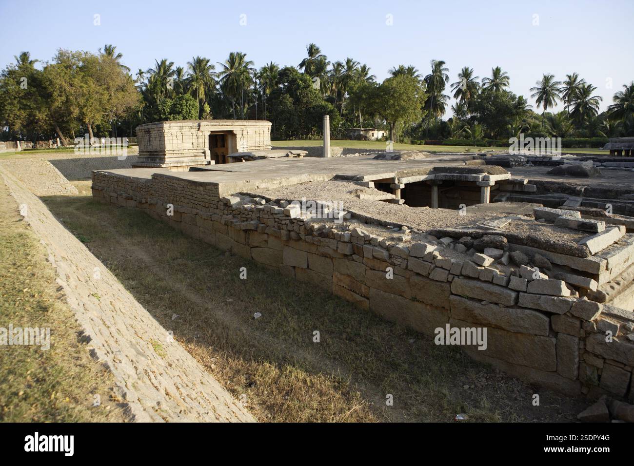 Prasanna Virupaksha, Hampi, Vijayanagara, Deccan Plateau, Taluka Hospet ...