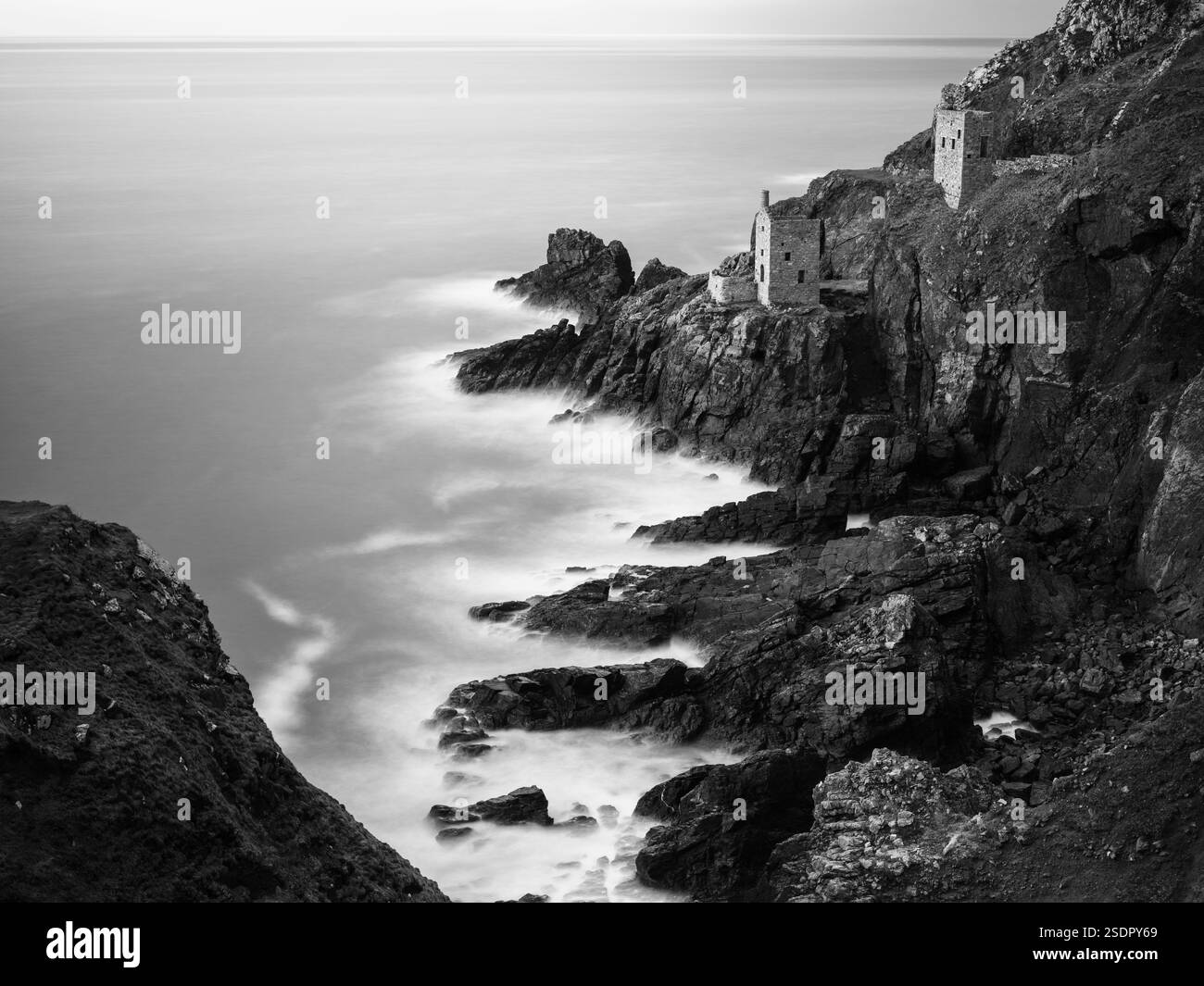 Tin mine cornwall winter Black and White Stock Photos & Images - Alamy