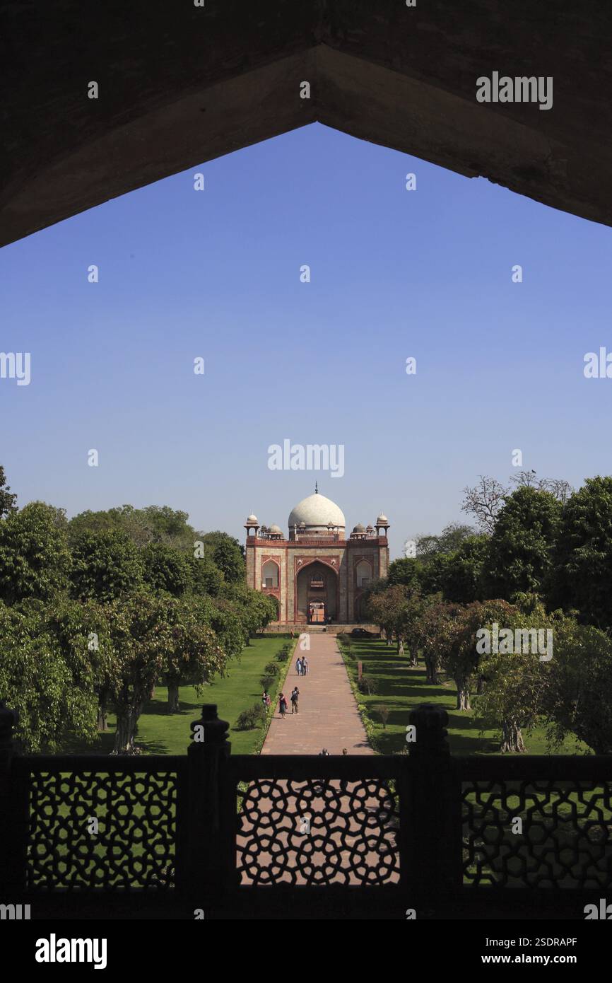 West gate, main entrance to Humayun's tomb through arch built in 1570 ...