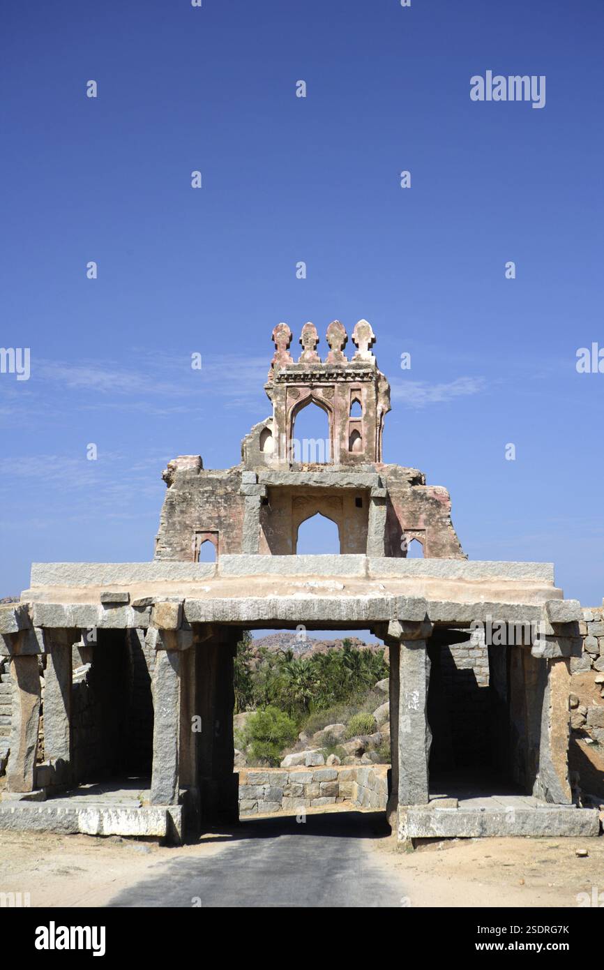 Talarighatta gate, Hampi, Vijayanagar, UNESCO World Heritage site ...