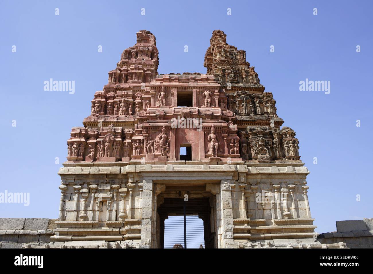 Main entrance gopuram of Vitthal Temple, Hampi, Vijayanagar, UNESCO ...