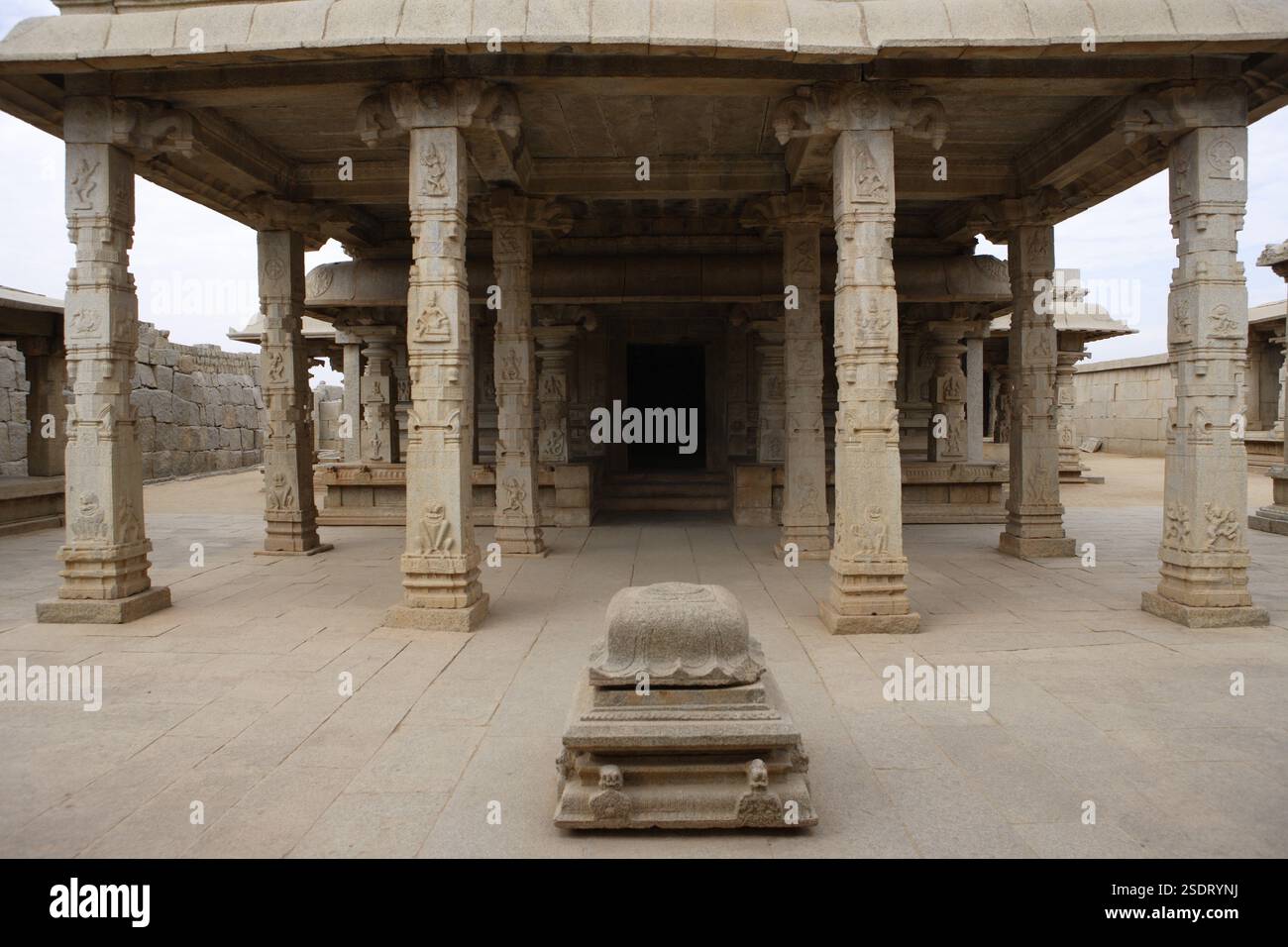Ramchandra Temple, Hazara Rama, Hampi, Vijayanagar, UNESCO World ...