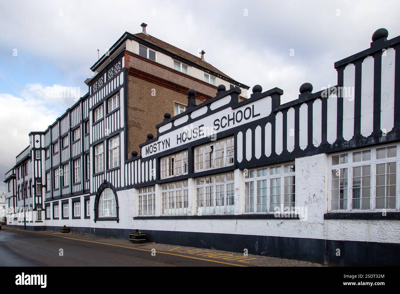Mostyn House school , a boys' boarding school from 1855 until it closed ...