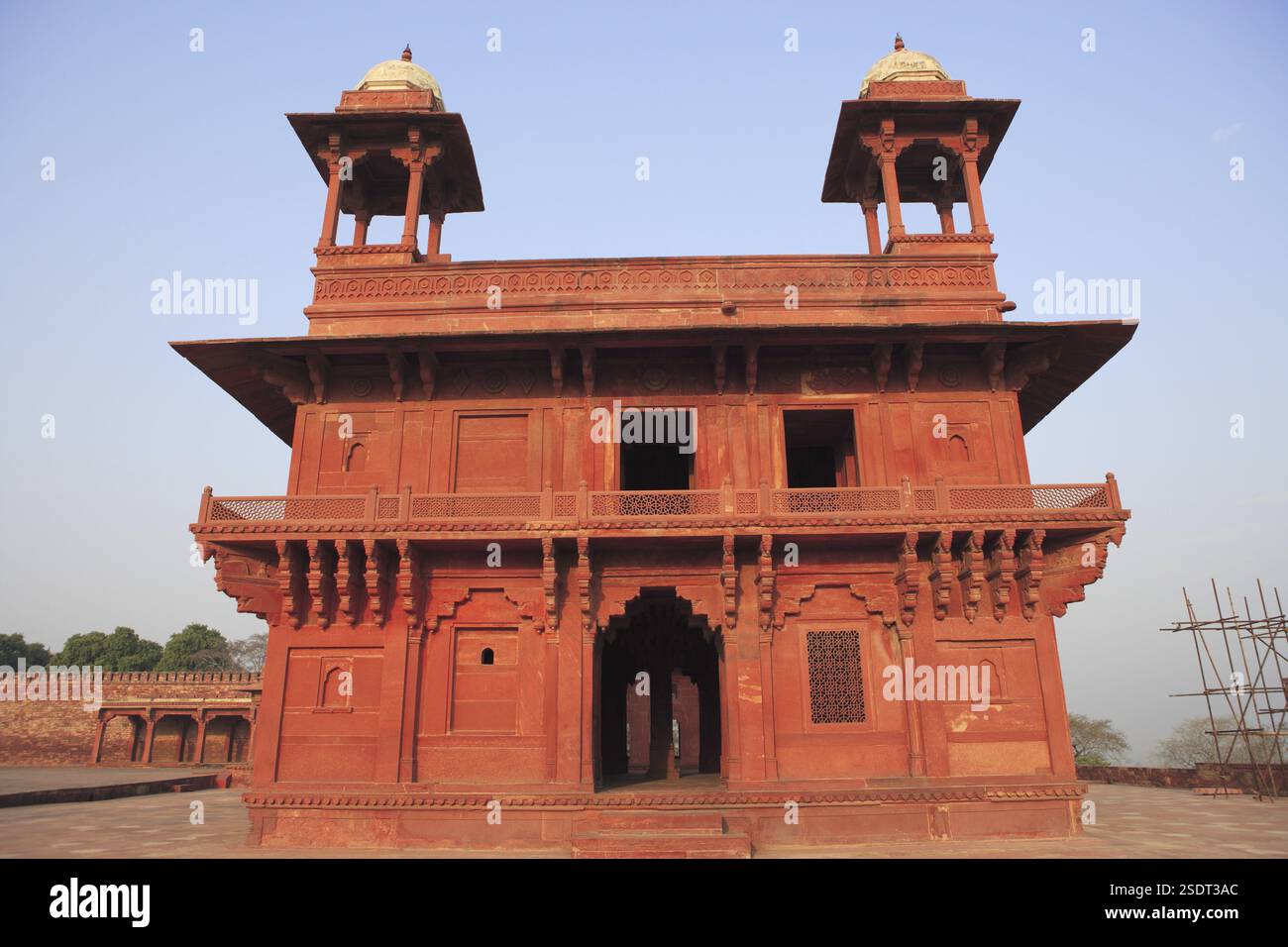 Diwan-e-Khas in Fatehpur Sikri built during second half of 16th century ...