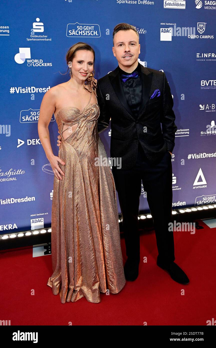 Tino Piontek mit Ehefrau Sabrina Piontek beim 17. SemperOpernball 2025 ...