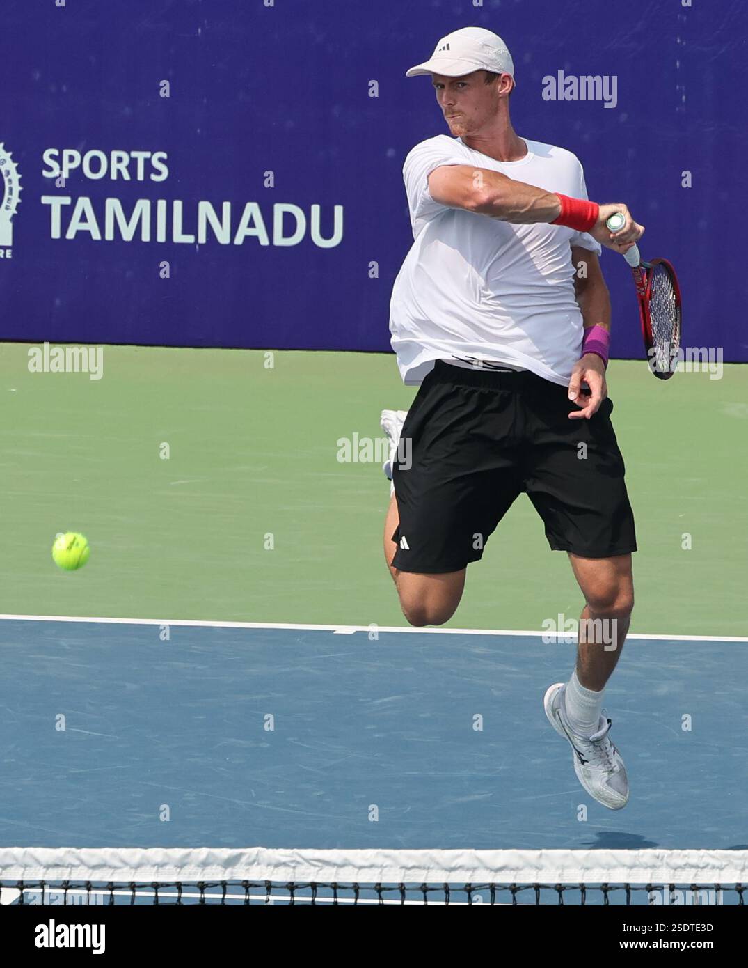 Chennai, India. 08th Feb, 2025. Chennai Open 2025: Billy HARRIS (GBR ...