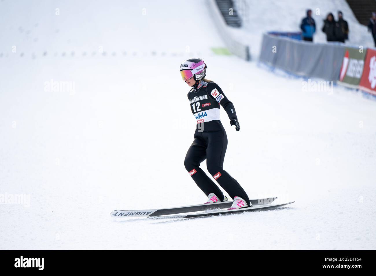 SLAMIK Annalena (Oesterreich) im Ziel, AUT, FIS Nordische Kombination Weltcup, Seefeld Triple ...