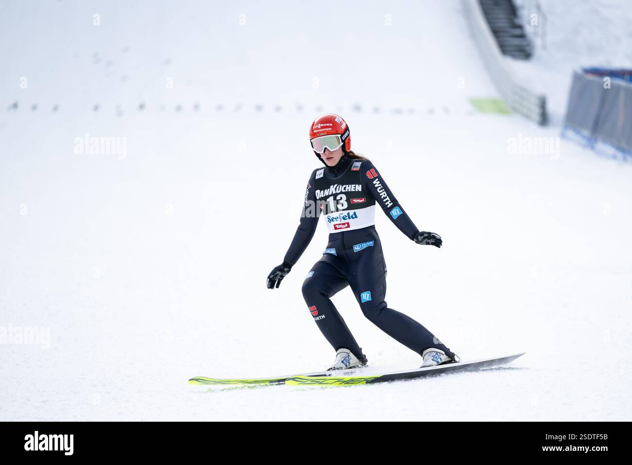 NOWAK Jenny (Deutschland) im Ziel, AUT, FIS Nordische Kombination ...