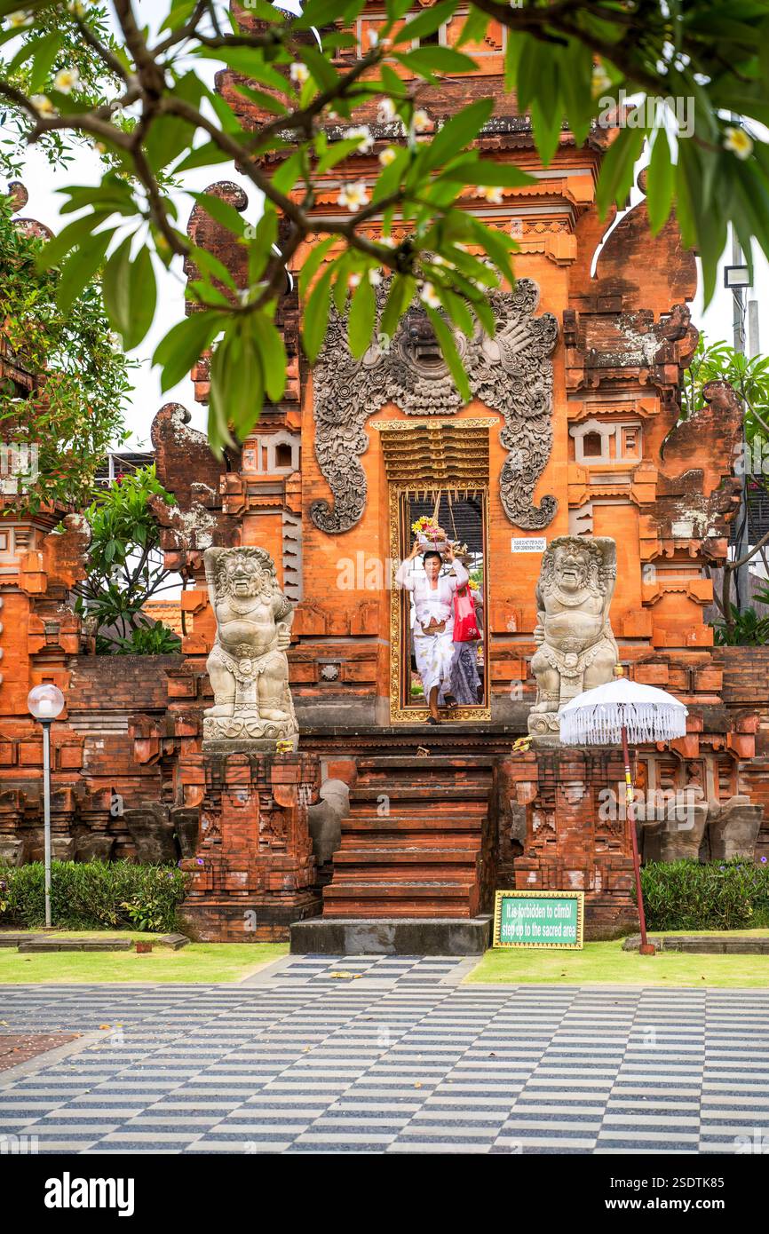 Bali, Indonesia - November 30, 2023: Magnificent Balinese temple ...