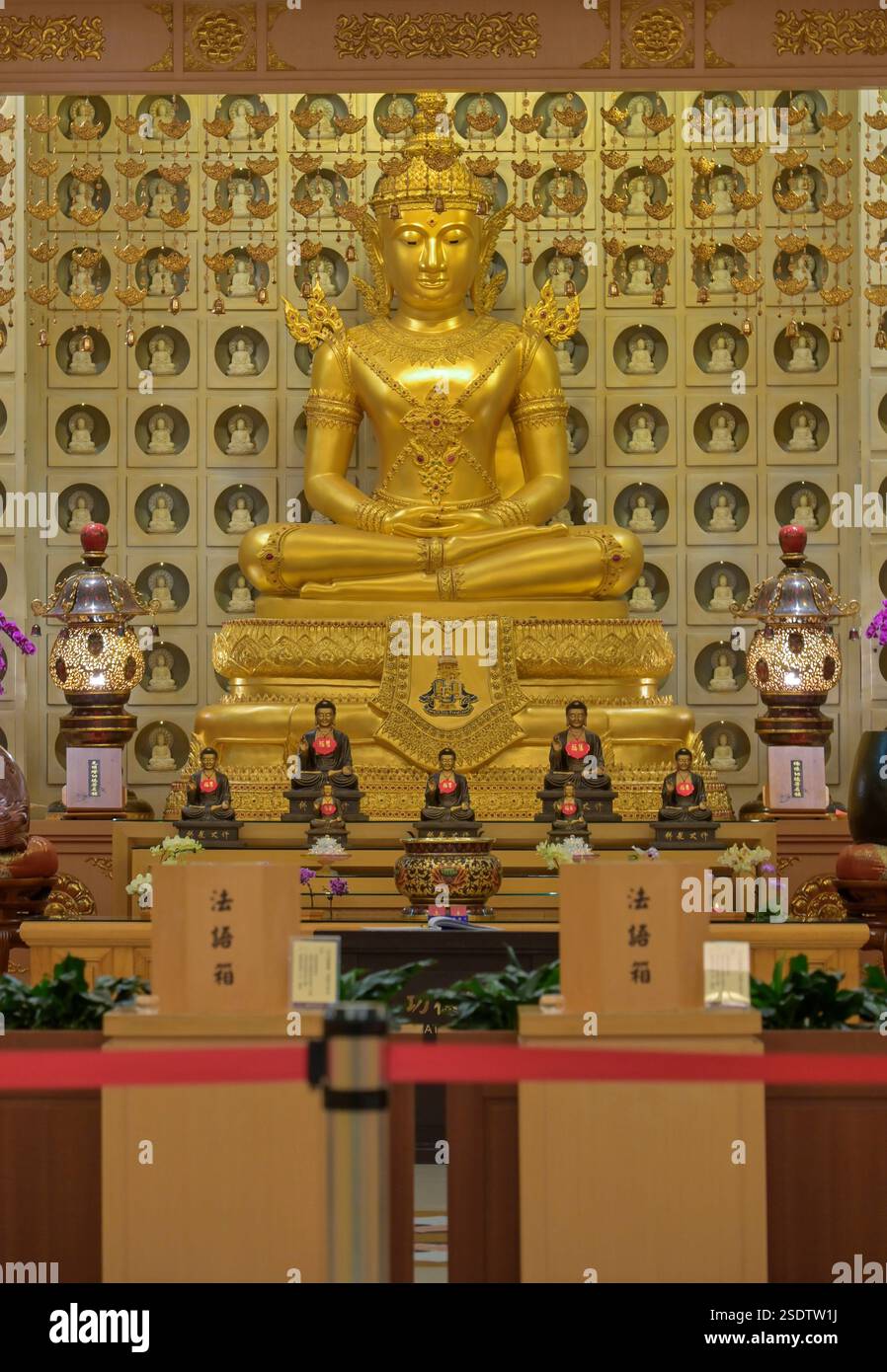 Goldener Buddha-Schrein, Fo-Guang-Shan-Buddha-Museum, Tongling Rd ...