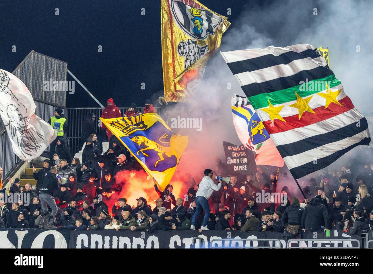 supporters Juventus FC during serie A match Como 1907 vs Juventus FC ...