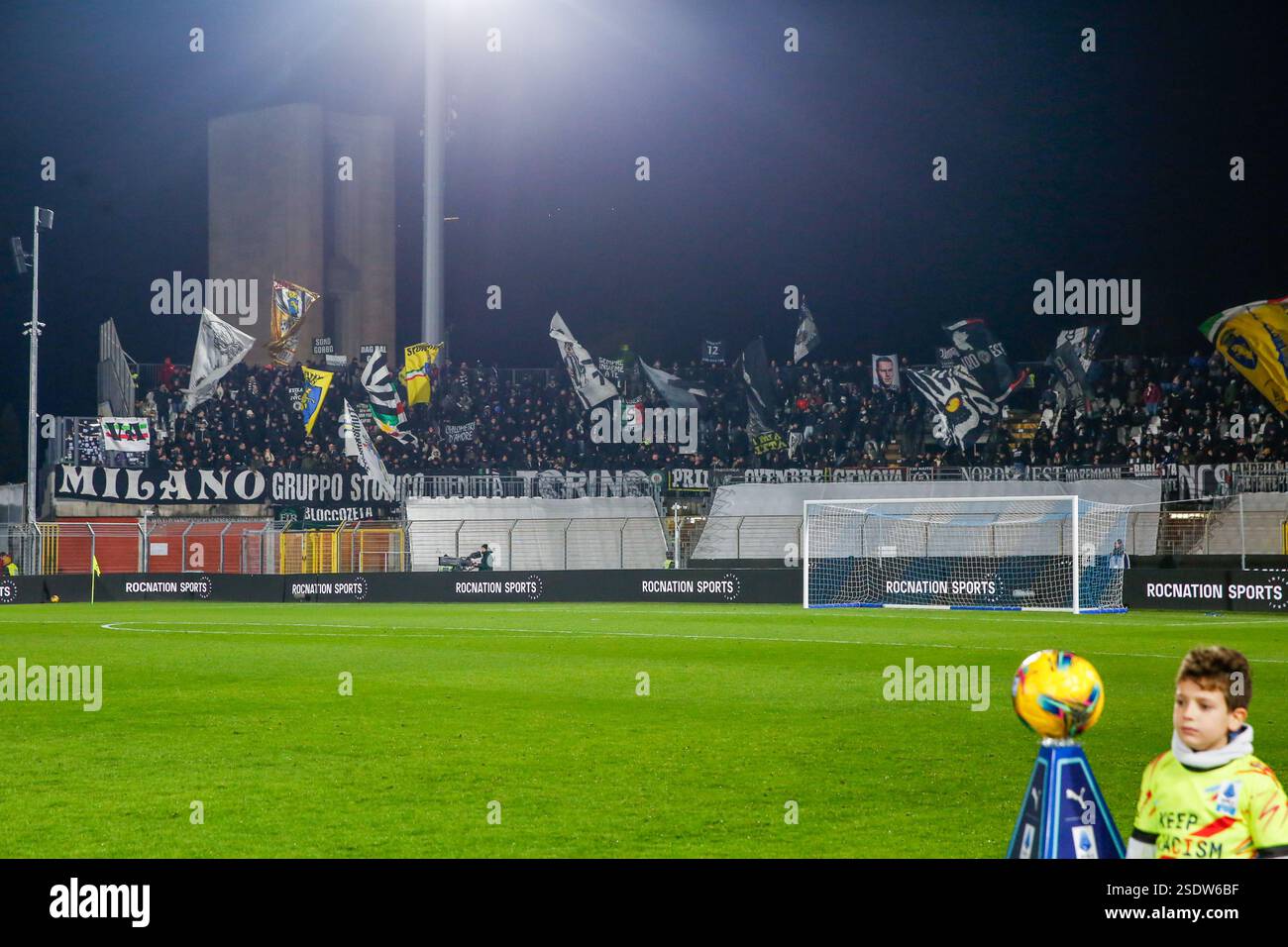 supporters Juventus FC during serie A match Como 1907 vs Juventus FC ...