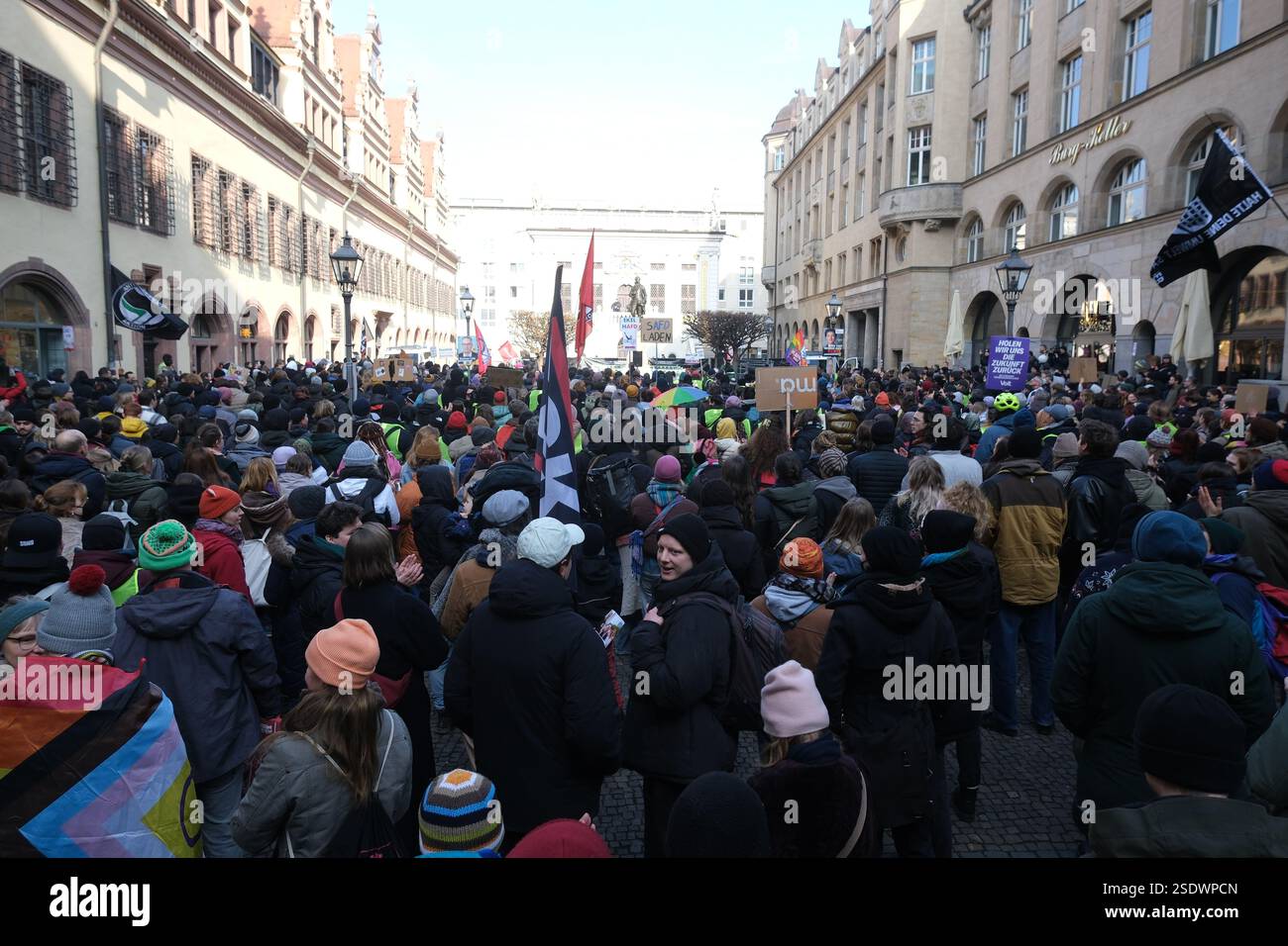 Leipzig, Germany. 08th Feb, 2025. Participants in a left-wing ...