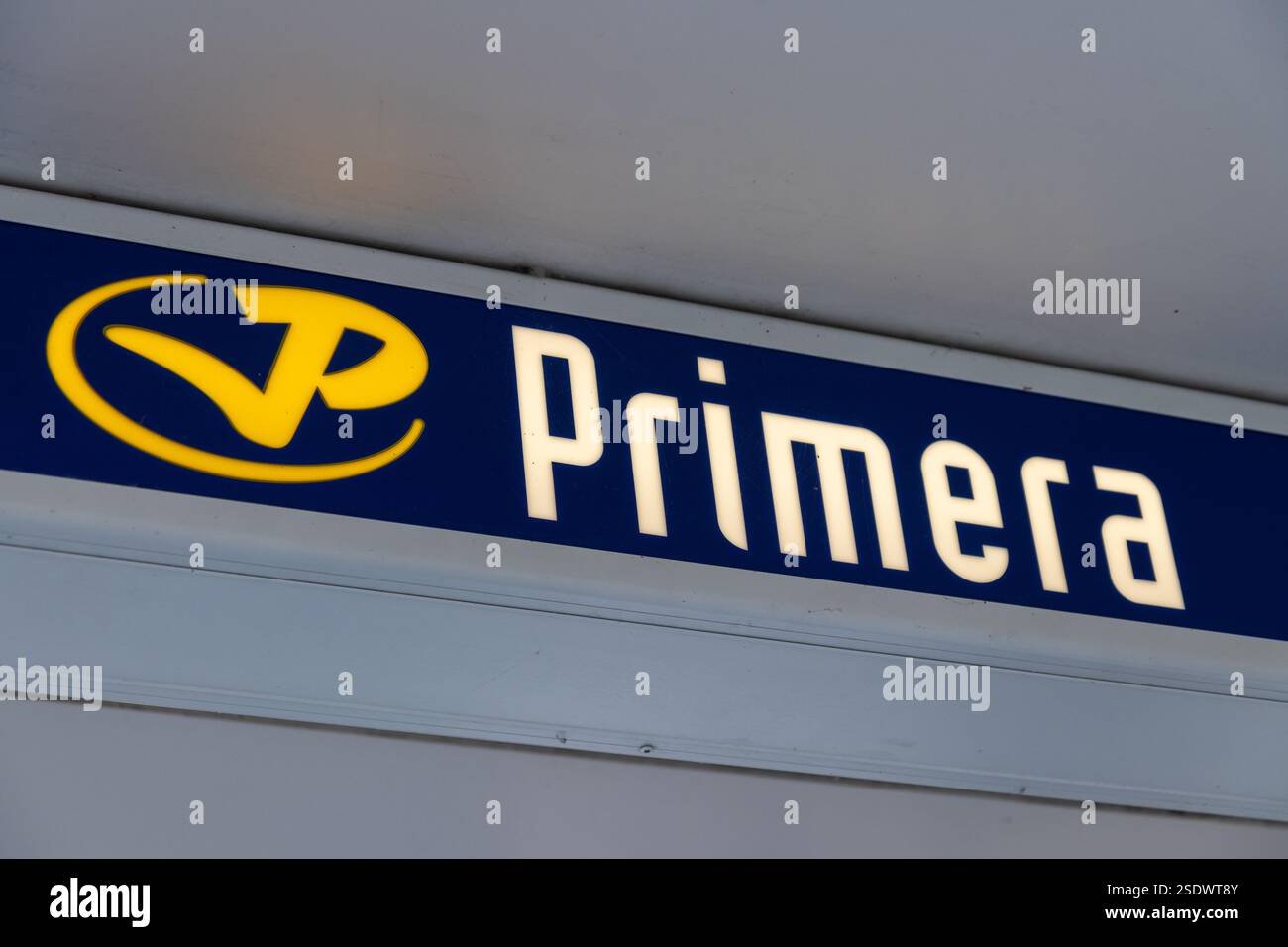 Primera shop, store logo, Primera specializes in tobacco and smoking ...