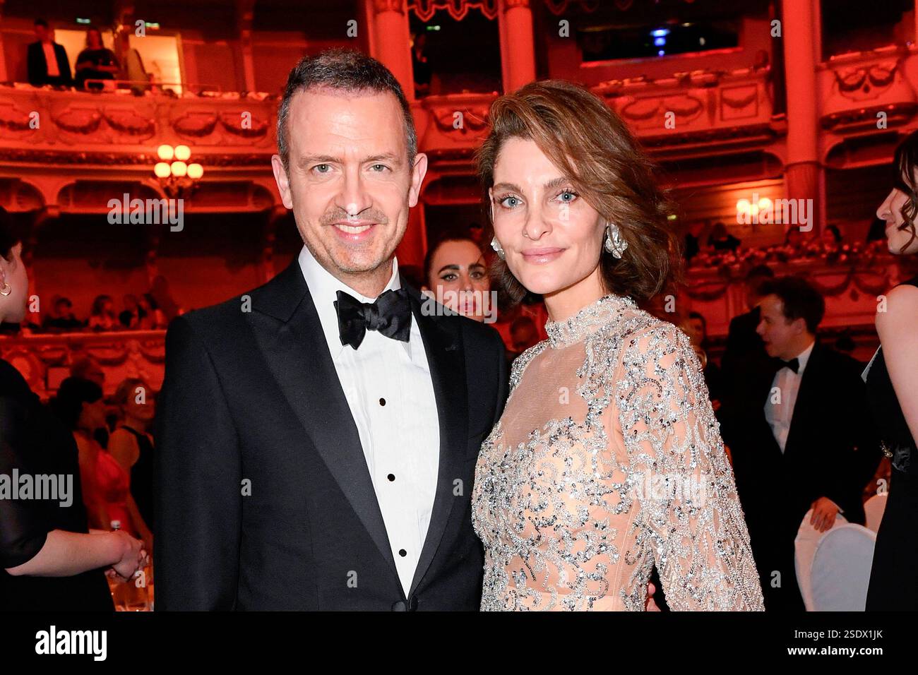 Till Broenner und Nadia Dassouki beim Semper Opernball am 07.02.2025 in ...