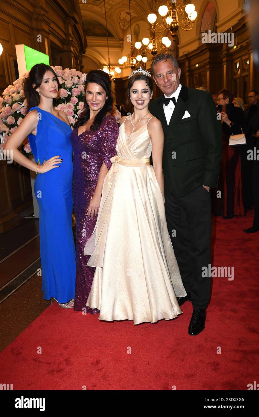 Isabella Ahrens, Mariella Ahrens, Lucia von Faber-Castell und Patrick ...