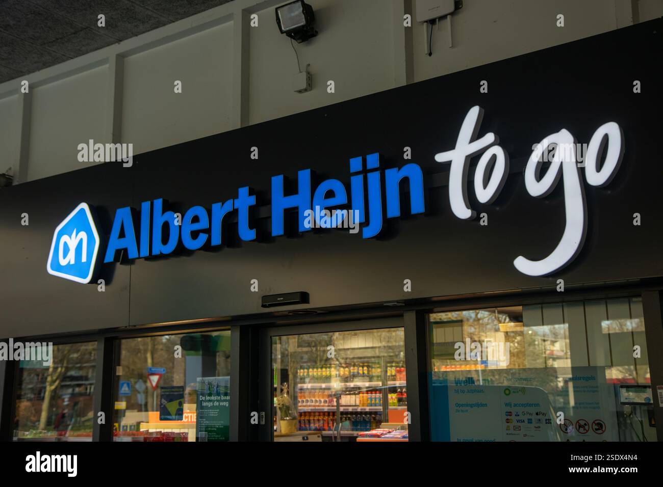 Albert heijn to go logo hi-res stock photography and images - Alamy
