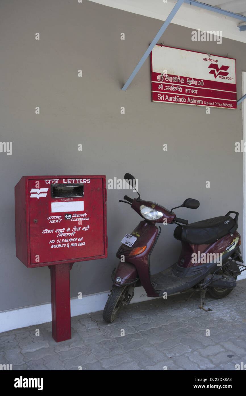Post office, Pondicherry, India Union Territory Stock Photo - Alamy