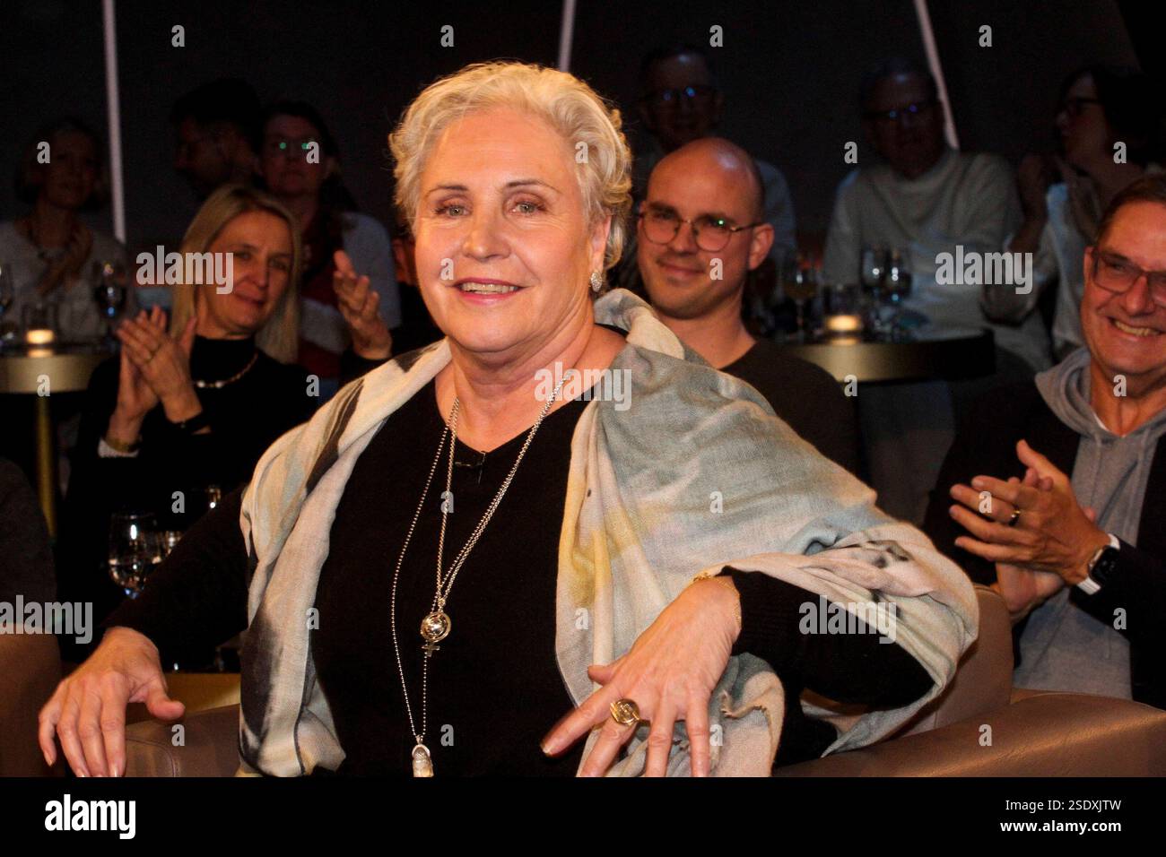 Katerina Jacob deutsche Schauspielerin zu Gast in der NDR Talkshow aus ...