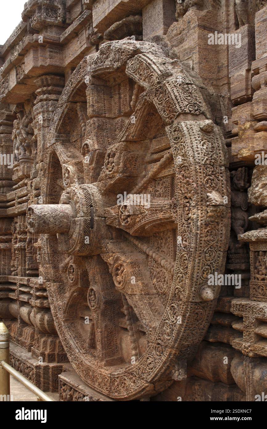 Wheel of chariot of god sun at Sun temple, Orissa, India Unesco World ...
