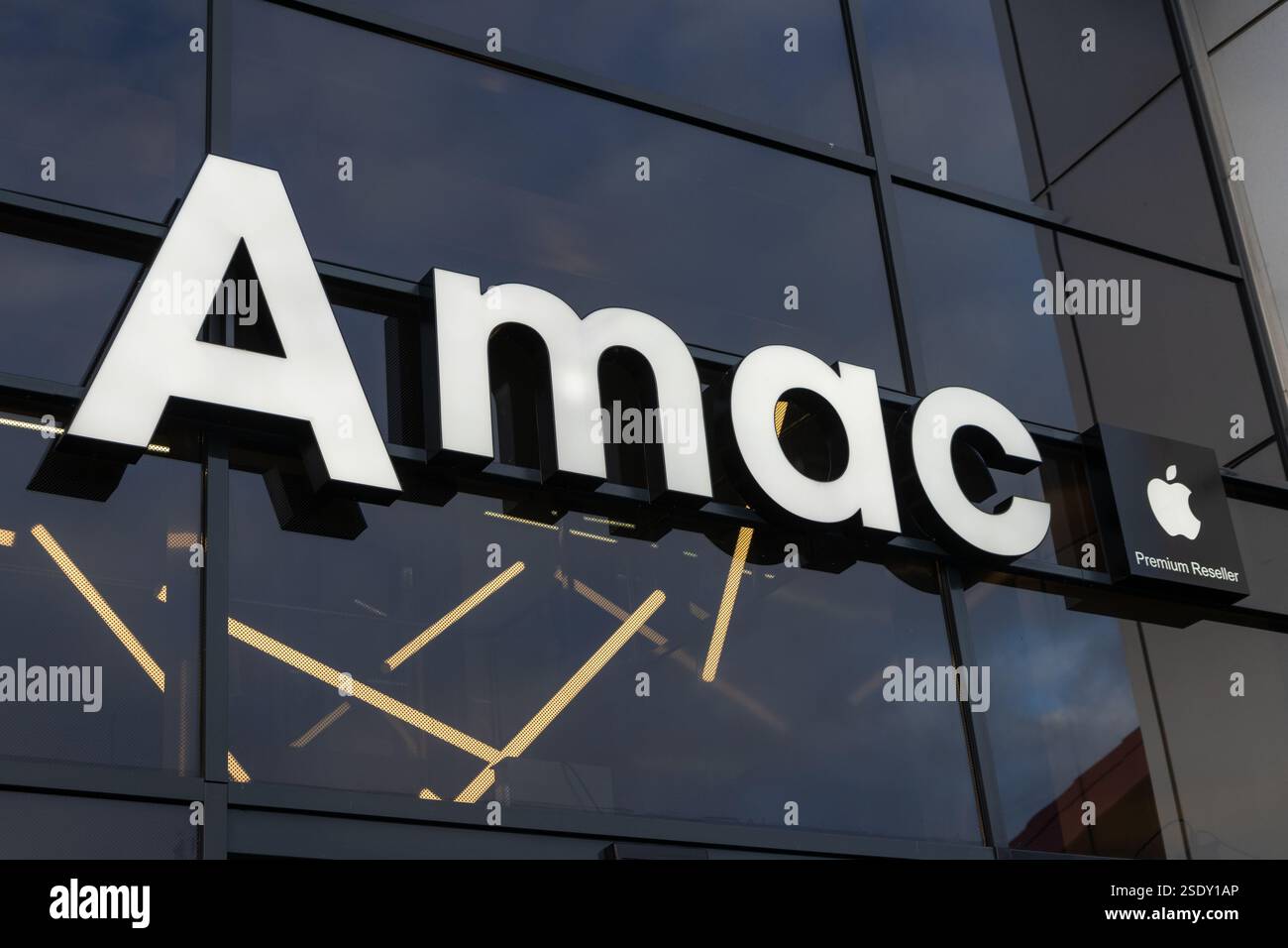 Amac store logo. The largest Apple Premium Reseller in the Netherlands ...