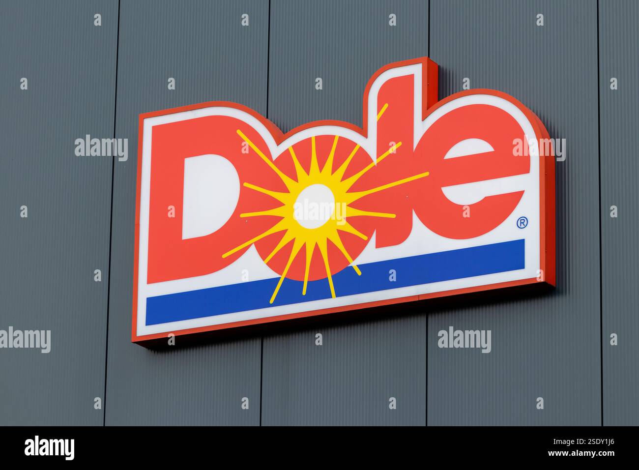 Dole logo on facade. farm-fresh products that taste delicious ...