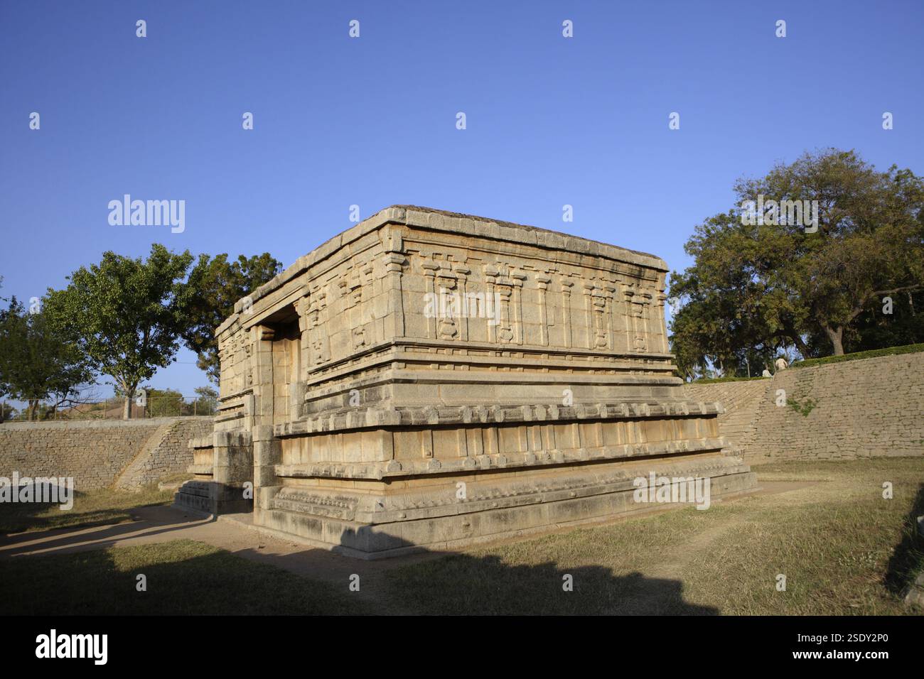 Prasanna Virupaksha underground Shiva Temple, Hampi, Vijayanagar ...
