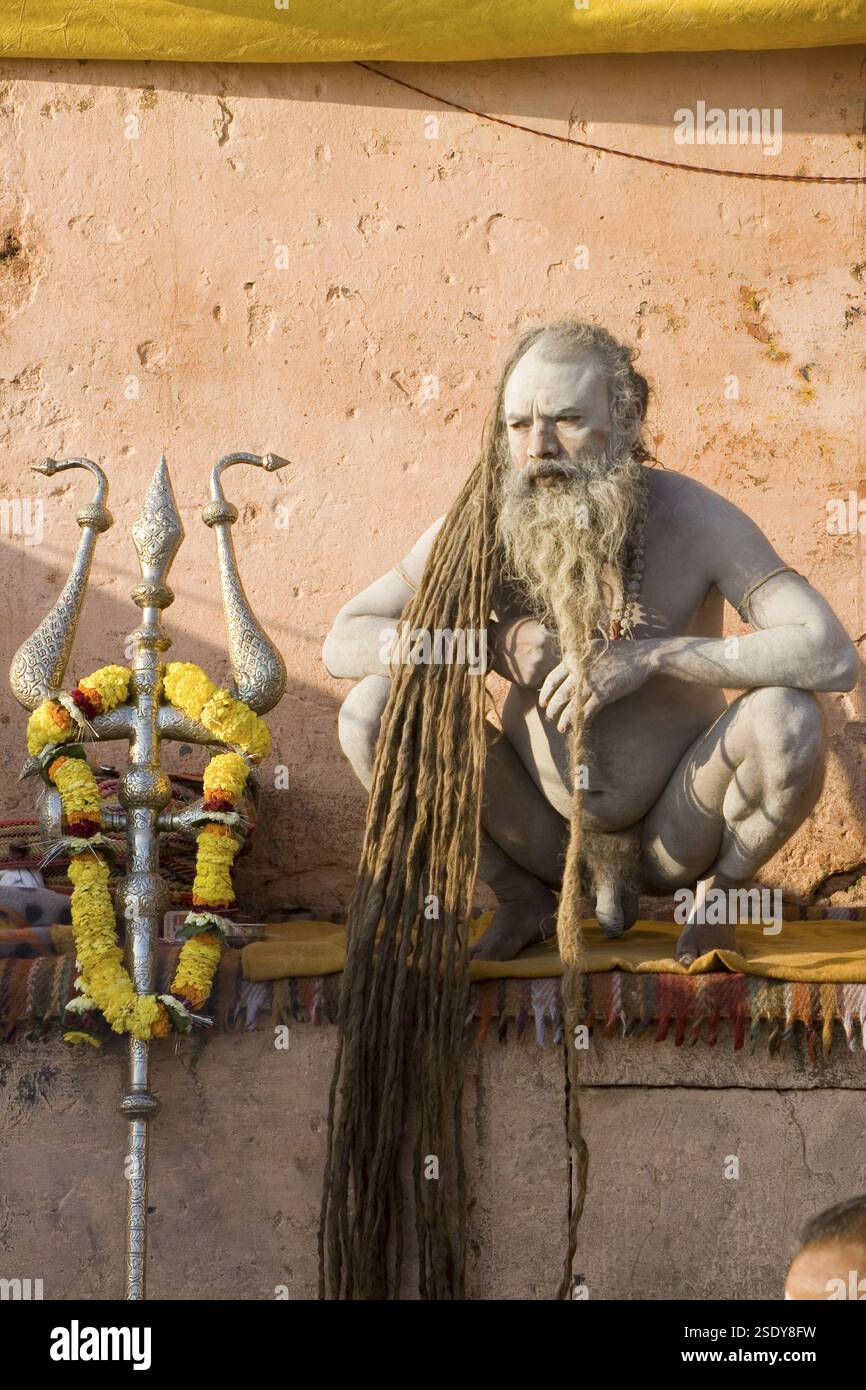 Hindu saint naga baba Shivdasgiri in Varanasi on Ganga river, Uttar ...