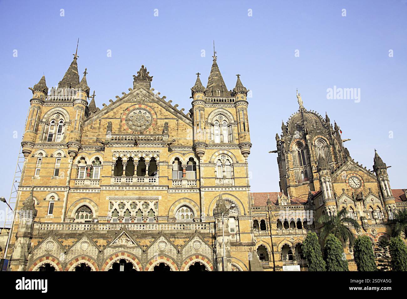 Victoria Terminus VT now Chhatrapati Shivaji Terminus station CST ...