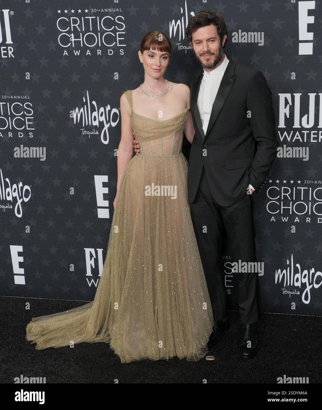 (L-R) Leighton Meester and Adam Brody at the 30th Annual Critics Choice ...