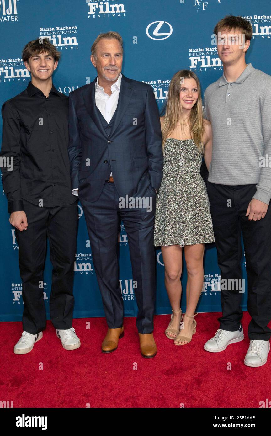 Hayes Logan Costner, Kevin Costner, Grace Avery Costner und Cayden Wyatt Costner bei der ...