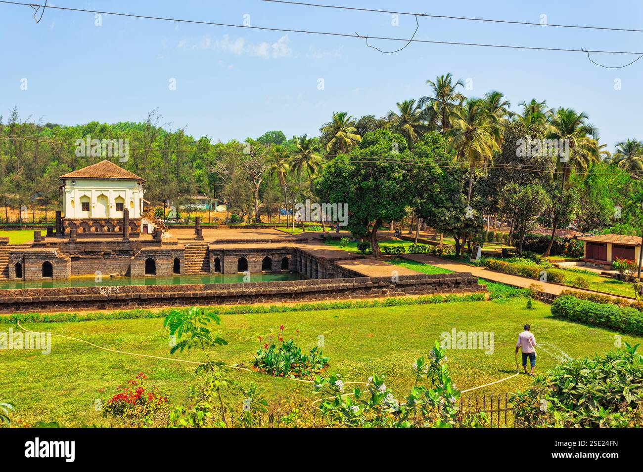 The Safa Shahouri Masjid, Phonda, Goa, India. The Safa Shahouri Masjid ...