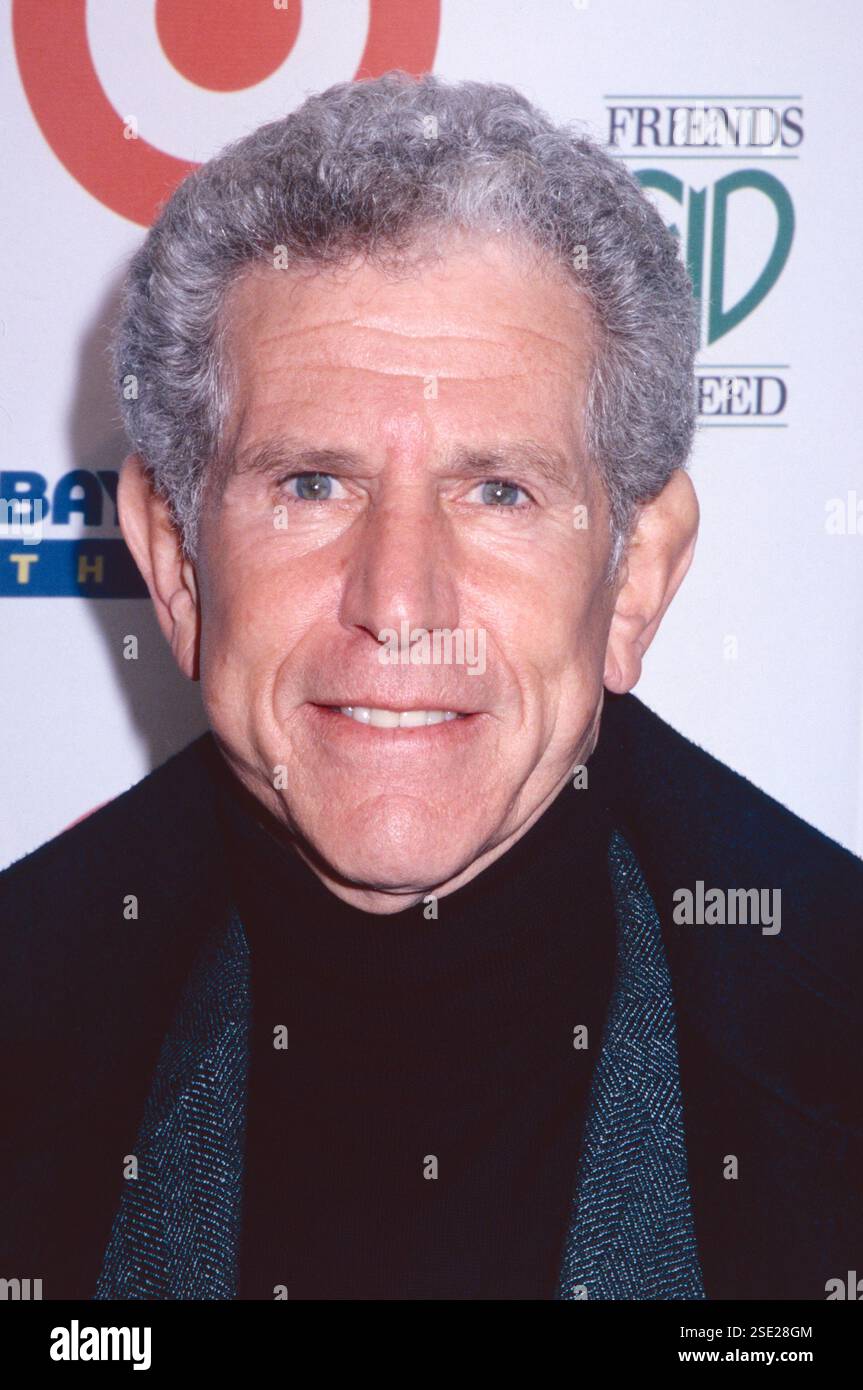 **FILE PHOTO** Tony Roberts Has Passed Away. Tony Roberts attends the ...