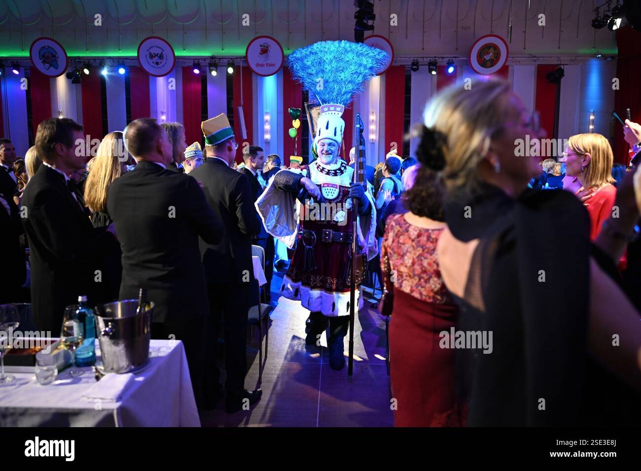 Cologne, Germany. 07th Feb, 2025. Prince Carnival 2025 "Prince René I ...