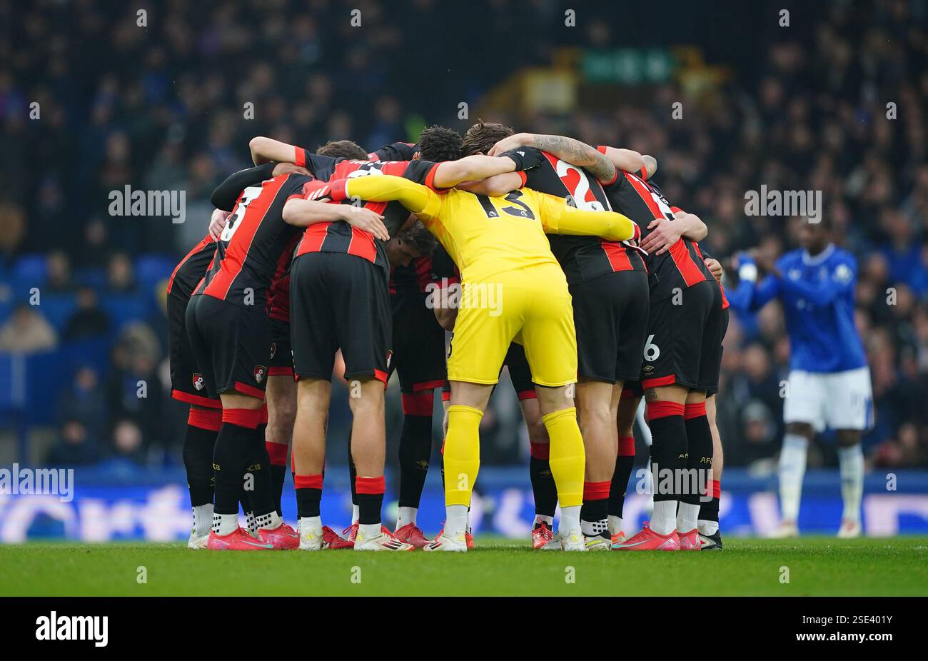Bournemouth players in a group huddle before the Emirates FA Cup fourth ...