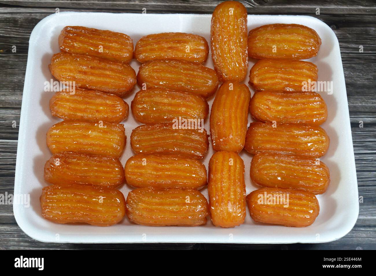 Balah el Sham or Egyptian Choux Pastry, very popular Ramadan month ...