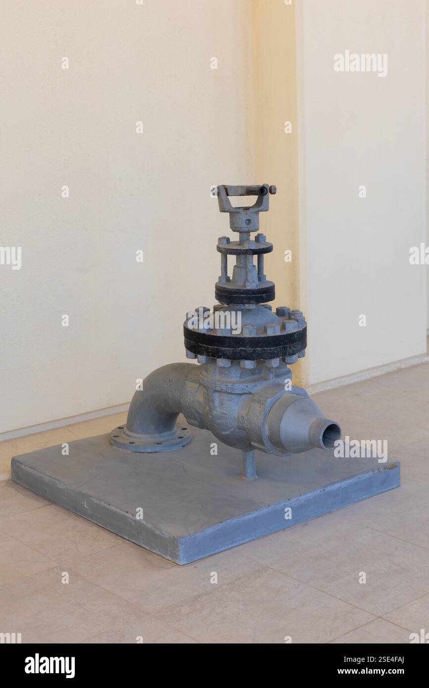Rotary valves hi-res stock photography and images - Alamy