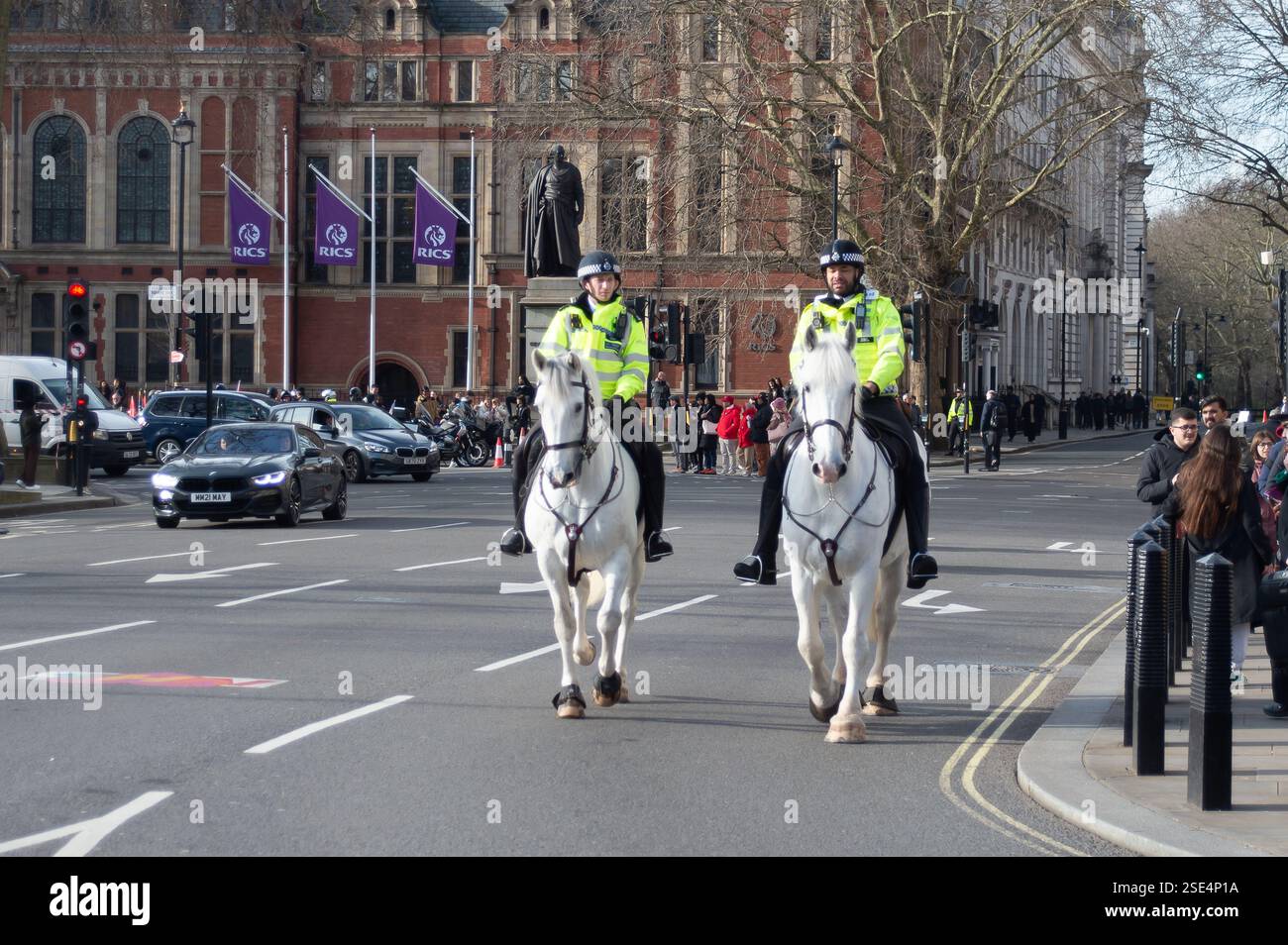 London, UK. 5th February, 2025. Met Police Mounted Officers on duty in ...