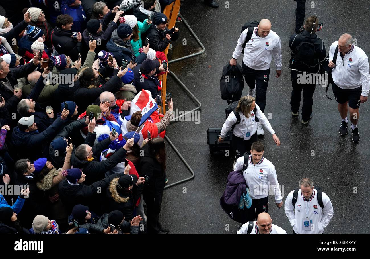England head coach Steve Borthwick makes their way into the stadium before the Guinness Men's ...