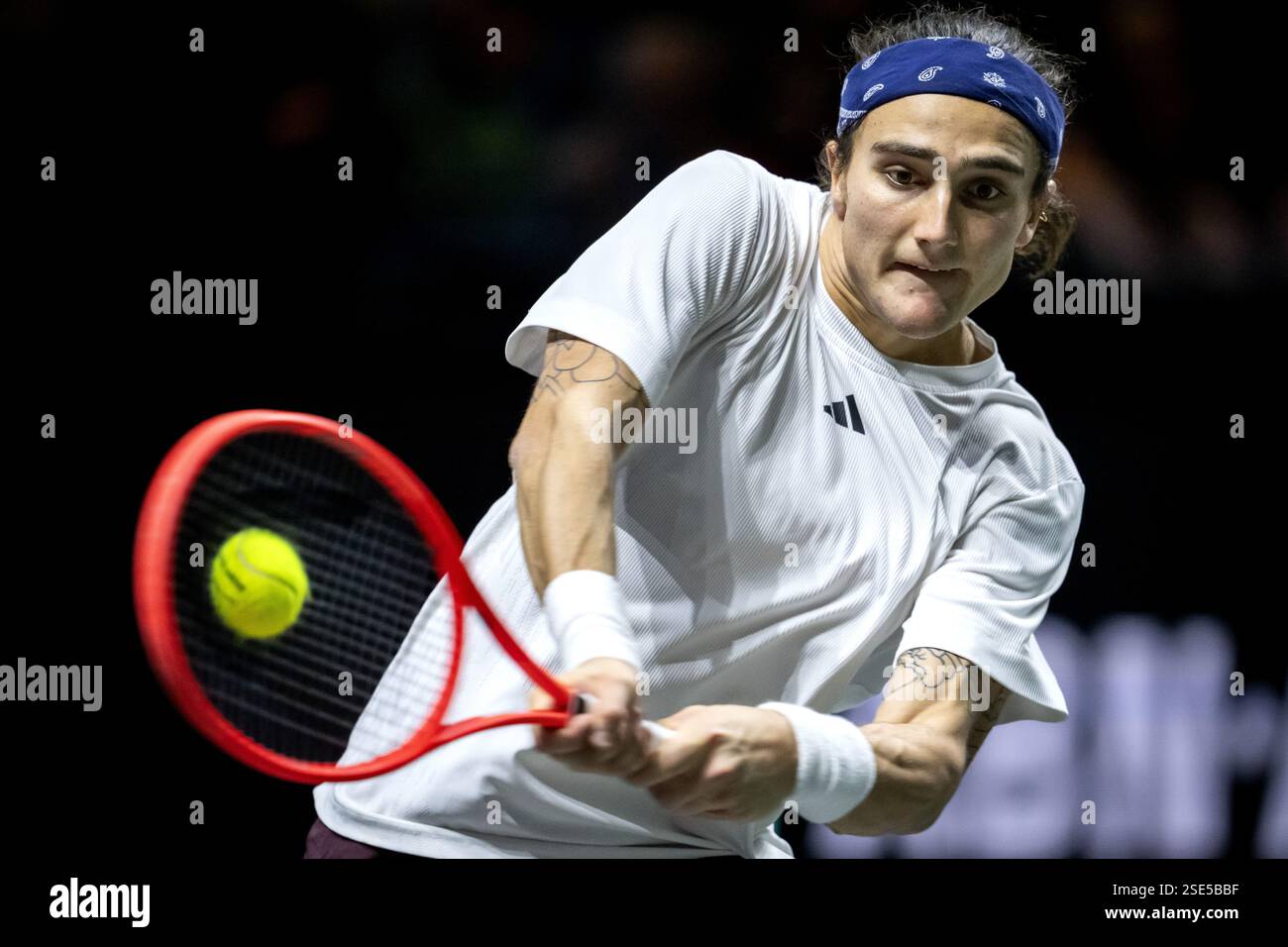 ROTTERDAM - Mattia Bellucci (ITA) in action against Alex de Minaur (AUS ...