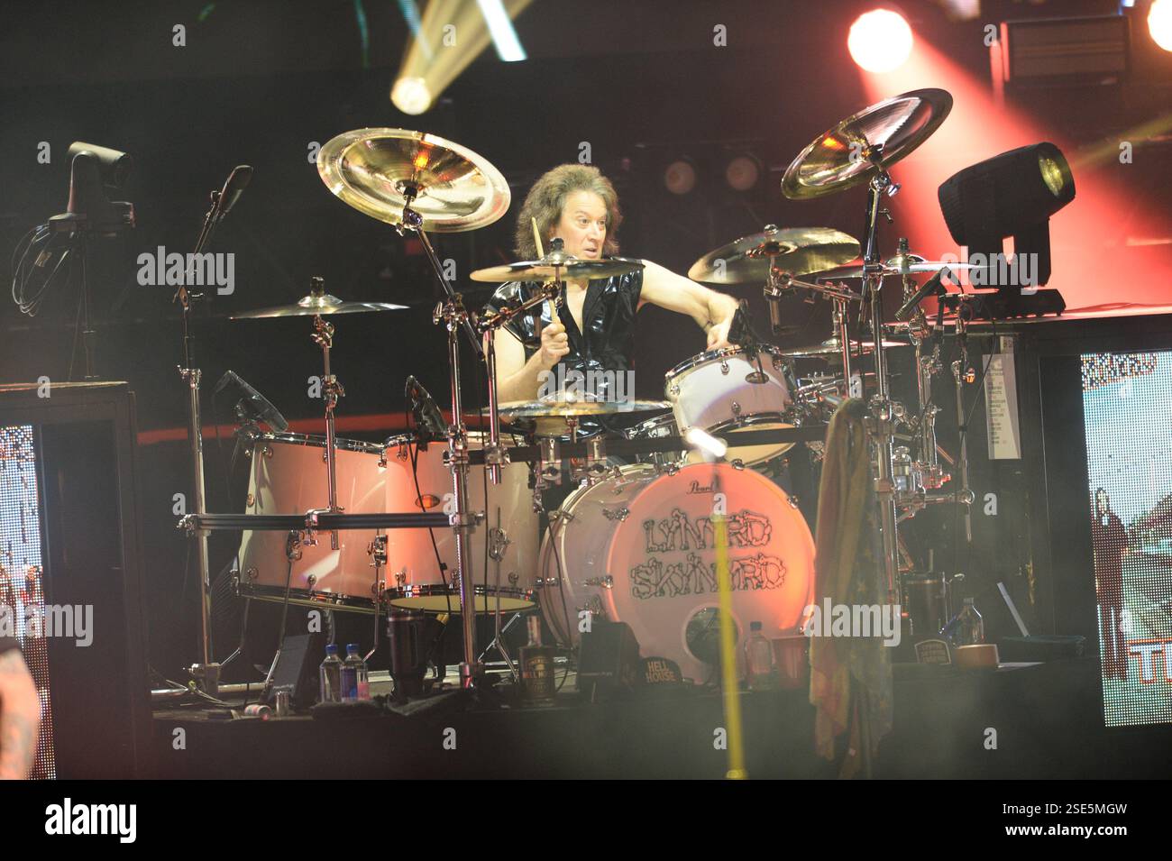 Hollywood, USA. 07th Feb, 2025. Michael Cartellone performs with Lynyrd ...