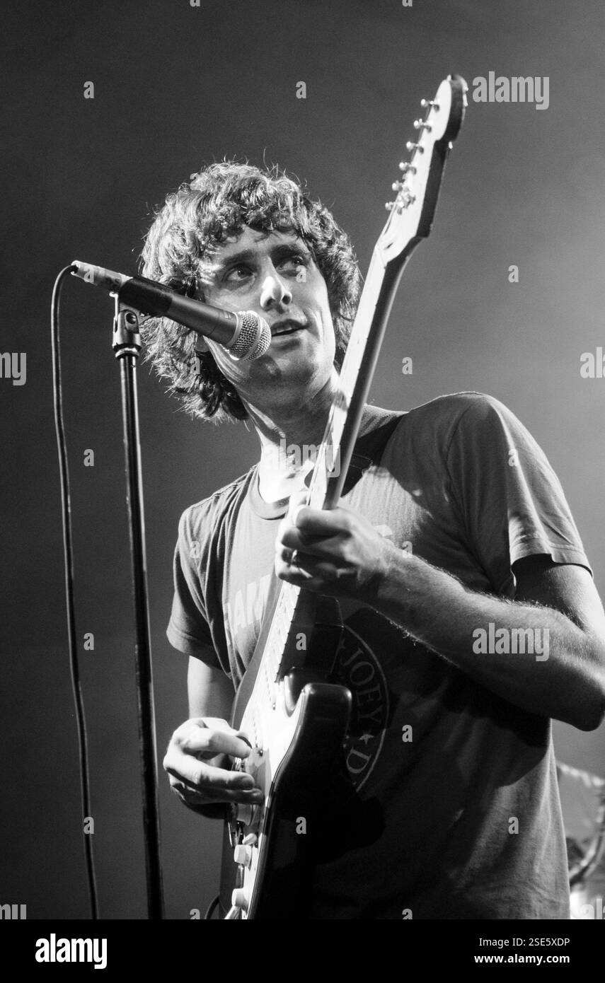 THE RAPTURE, YOUNG, CONCERT, 2004: Singer LUKE JENNER from the RAPTURE ...